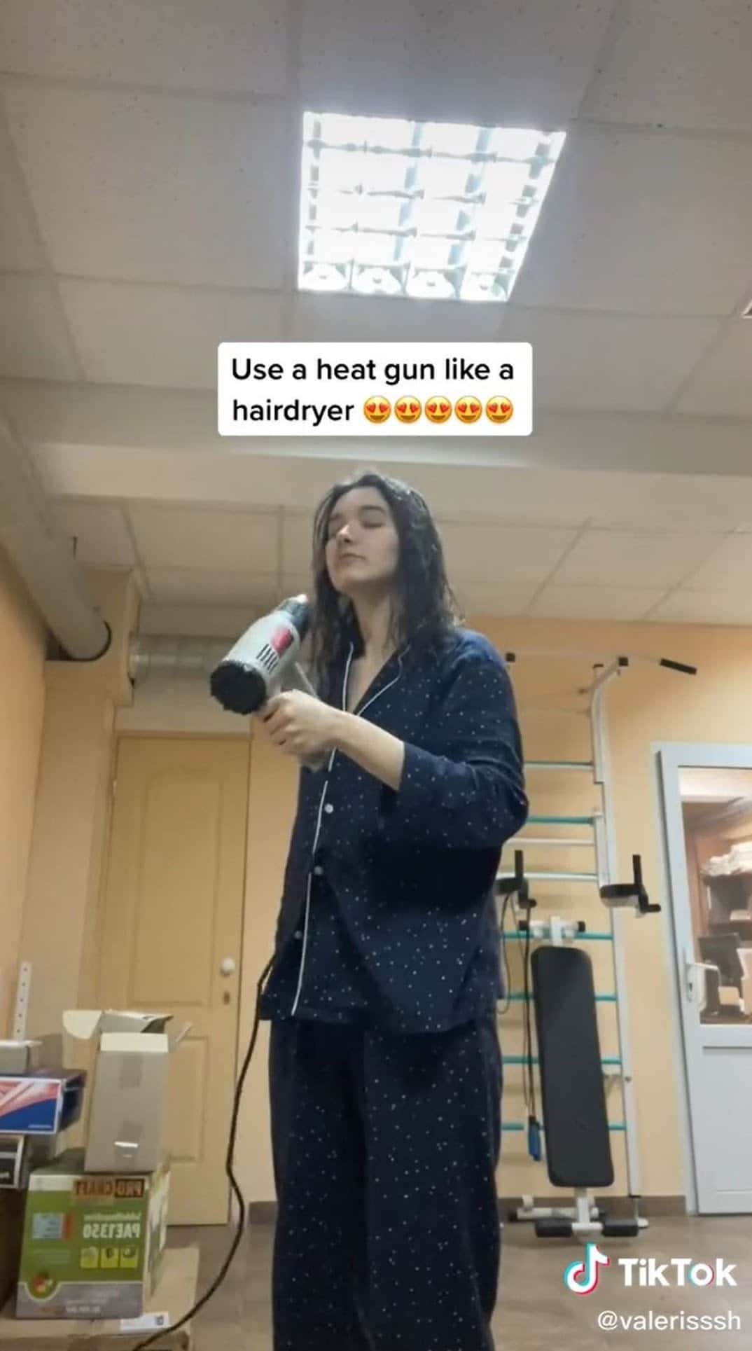 Ukrainian girl living in bomb shelter turns a TikTok sensation with her ...