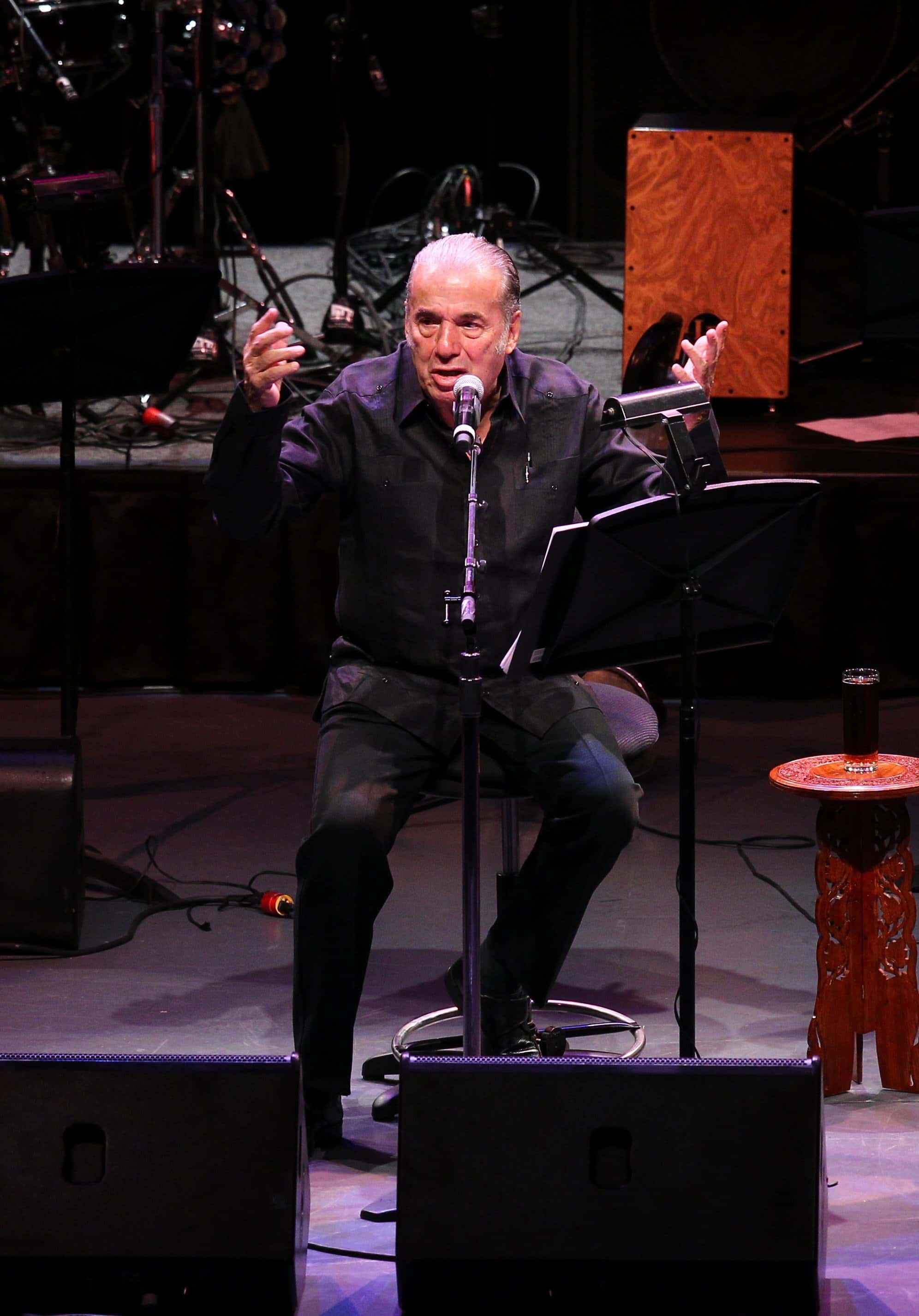 Oscar Chavez, revolutionary Mexican protest singer, dies from COVID-19 ...